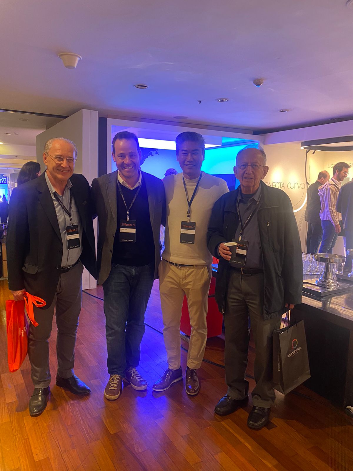 Mingrone Iluminação recebe prêmio do LIT Awards no LEDforum 2022 ...